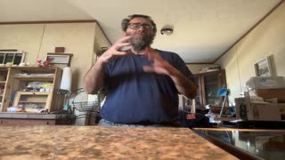 Eating habits(derogatory) | Smoke | DeafVIDEO.TV - ASL Videos & Vlogs